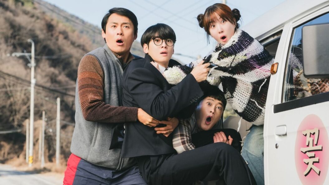 Os SUPERtontos: Dorama de heróis da Netflix ganha estreia